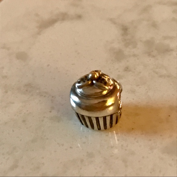 Pandora | Jewelry | Cupcake Pandora Charm W 4k Gold | Poshmark